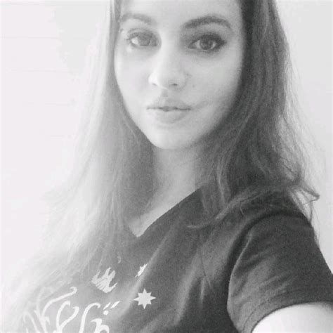 Ana Luiza Basalo Medium