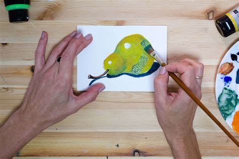 Живая акриловая груша