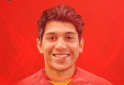 كورة بلس محمد شكري يكشف عن بند في عقده مع سيراميكا بعد الرحيل من الأهلي