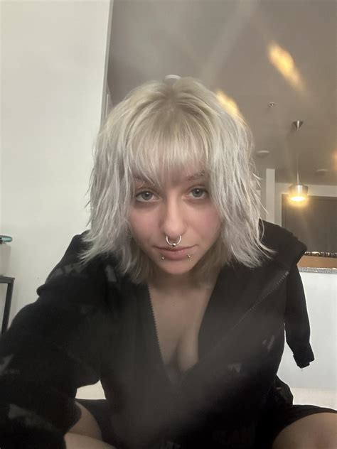 Kuromi Kisskisskuromi Sinfulsheaxxx Thefinalgirl Nude Onlyfans