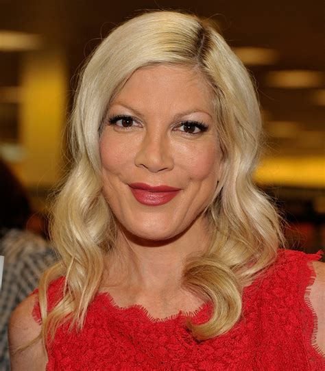 Plastic Surgery For Tori Spelling See The Actress Dramatic