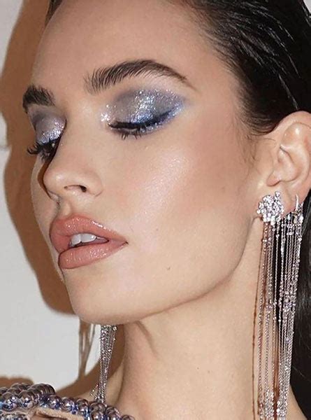 ۵۰ مدل سایه چشم دخترانه ساده و شیک و ملایم و مجلسی برای تمام سلیقه ها