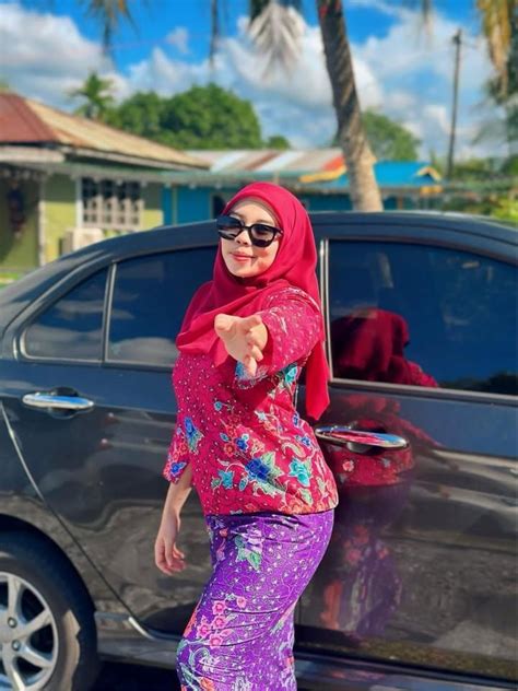 8 Awek Tudung Comel Ideas In 2025 Beautiful Hijab Muslim Women Beautiful Muslim Women