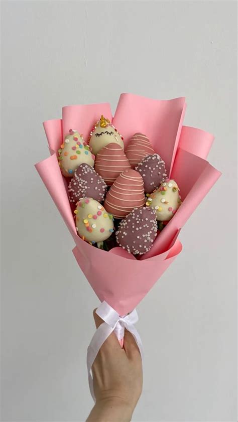 БУКЕТ ИЗ КЛУБНИКИ «РОЗОВОЕ ОБЛАКО» | Dolci