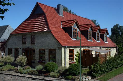 What Are The Gable Roofs Everything You Need To Know Heaven Gables