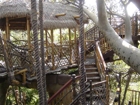 DSC02735 16001200 Swiss Family Robinson Treehouse Swiss
