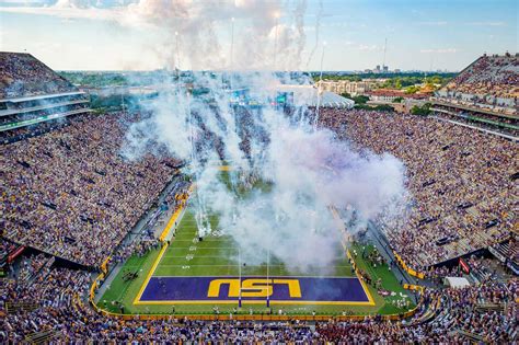 Ncaa Issues Lsu Football One Year Probation Limits Recruiting Visits Sports Illustrated Lsu