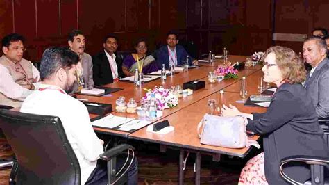 Hicc సీఎం రేవంత్‌ రెడ్డితో బిగ్ షాట్‌ల భేటీ Big Shots Meeting With Cm Revanth Reddy Photos Anr