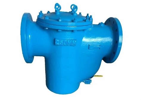 Stainless Steel Fabricated Pot Type Strainer Capacity 24 Inch At