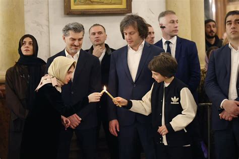 ირაკლი სააღდგომო ლიტურგიას დავესწარი საზეიმო წირვა სამების საკათედრო ტაძარში სრულიად