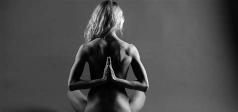 Interesting Green Reasons To Get Naked Every Day