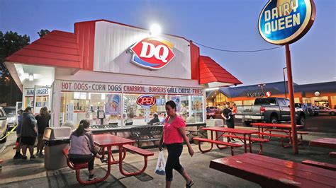 Dairy Queen Is Adding Seven New Blizzard Flavors This Fall Daily Mail