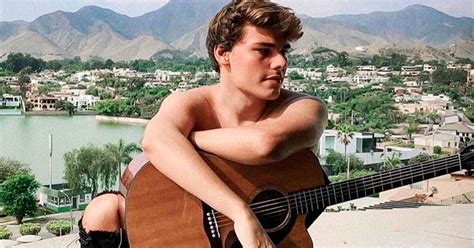 Pascal El Cantante Peruano Que Se Abre Paso Al Extranjero Pese A La