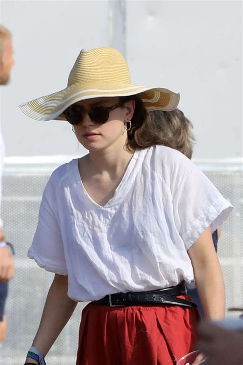 Daisy Ridley Shares A Kiss With Tom Bateman At The British Summertime