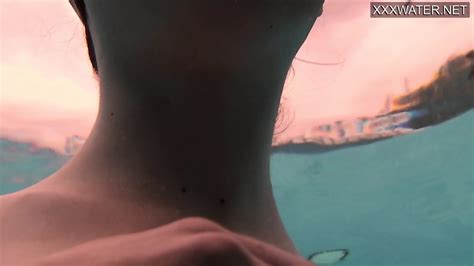 Young Babe Emie Amfibia Gets Orgasms In The Swimming Pool Eporner