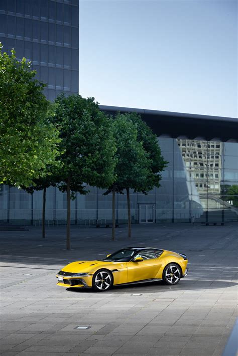 画像 通のためのフェラーリ｢12チリンドリ｣の魅力 ブランドの象徴､v12エンジンを積む最新車種 高級車 東洋経済オンライン
