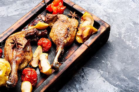 식욕을 돋우는 구운 오리 다리와 사과 야채duck Meat Duck Meat With Apple 사진 배경 및 무료 다운로드를위한 그림 Pngtree