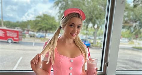 Do You Know About It's Coco Star? Full Biography 2025 - News Center