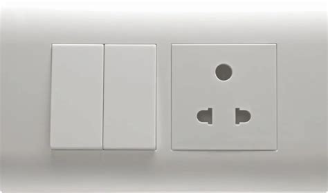 Finoswitch 3 Pin Socket Anchor Modular Switches Plastic Module Size 1M At 160 Piece In Noida