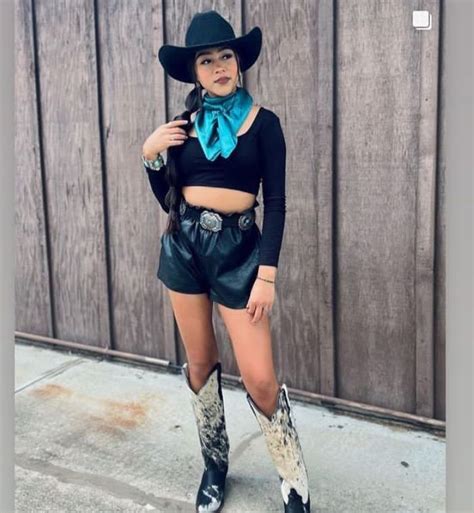 Pin De Natalie Ford En Outfits Ropa Vaquera Estilo Vaquero Vaquerita