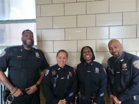 Nyc Correction Officers Medics Save Man In Manhattan Court Cell