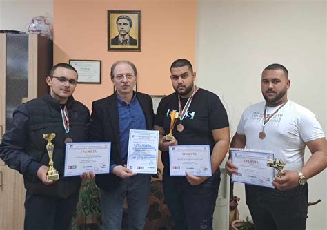 ПГМСС Н Вапцаров с Средище с трето място в национално състезание Кворум Силистра