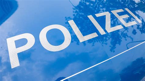 Helmbrechts | Auto stürzt nach Verfolgungsjagd von Brücke