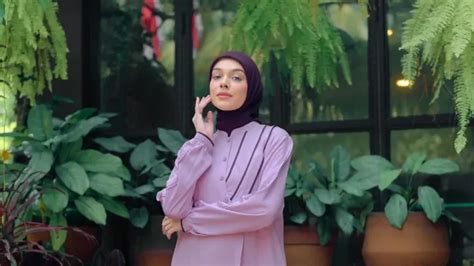Padu Padan Baju Ungu Muda Dengan Warna Jilbab Yang Stylish Nbrs Corp