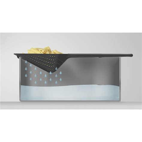 Joseph Joseph Scoop Small Colander Green