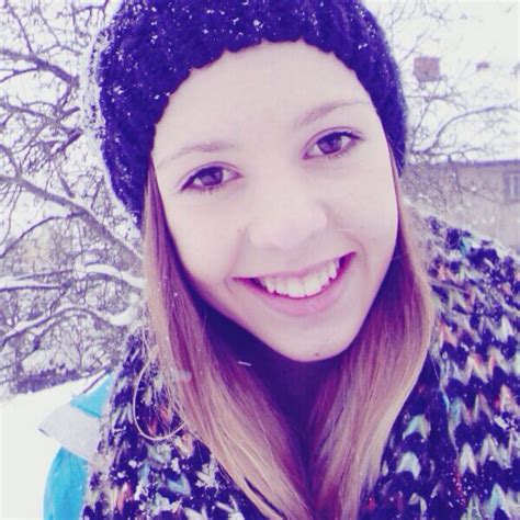 Julia Binder Juliabinder98 Twitter