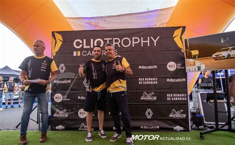 Manuel Hernández David Bethencourt Lideran La Clio Trophy Canarias Dos Pruebas Celebradas