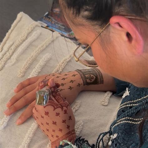 The Henna Artist