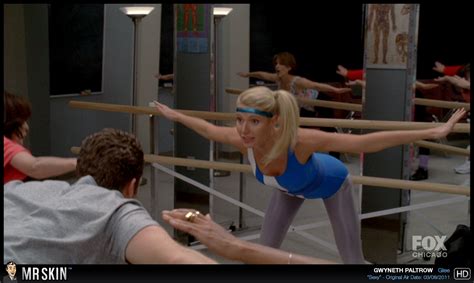 Голая Гвинет Пэлтроу в Glee