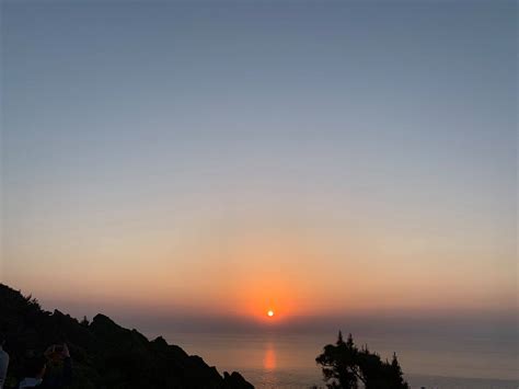 사단법인미추홀공덕회 사물에는 양면이 있습니다 쓰기에 따라 유익하게 쓰일 때도 있고 불행을 초래하기도 합니다 칼은 물건을 자를 땐 유용하지만 누군가를 찌르면 무서운