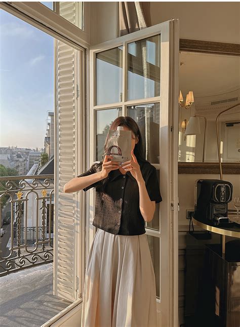 리리앤코 디토빈 스판 링클 카라넥 세미크롭 블라우스