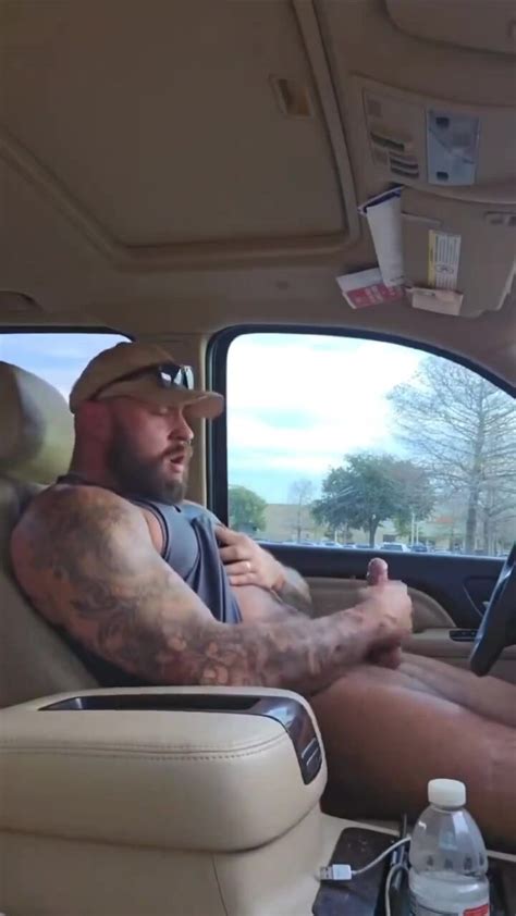 Short Tatted Redneck Eats His Load