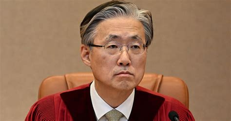 김형두 헌법재판관 헌재 소장 권한대행으로 선출 김형두 헌법재판관 헌재 소장 권한대행으로 선출