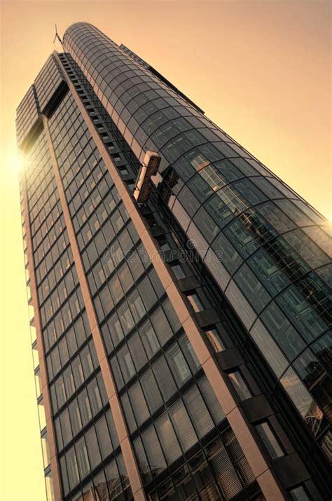 Wolkenkratzer In Der Perspektive Stockfoto Bild Von Gebäude Perspektive 56540364