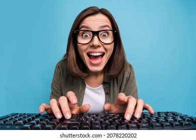 3 Hundred Female Type Keyboard Nerd Royalty Free Images Stock Photos Pictures Shutterstock