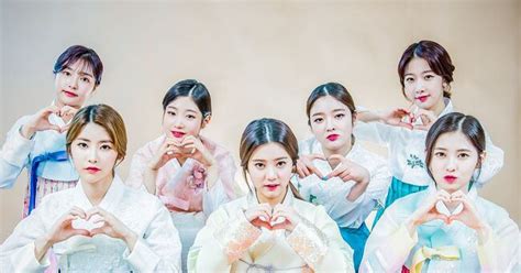 사진 다이아한복 입고 사랑의 마음을 담아