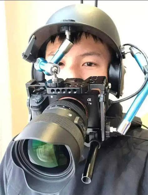 据说在互联网上，没有人会拒绝一个头上长摄像头的人