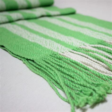 Bufanda Verde Con Base Blanco Arte Yabricollita