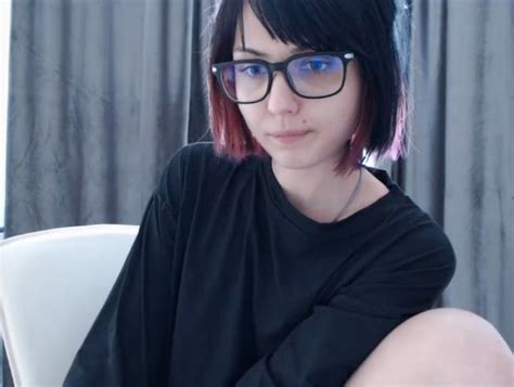 Where Can I Find Video Of This Camgirl Roomtoavoid 995173 ›