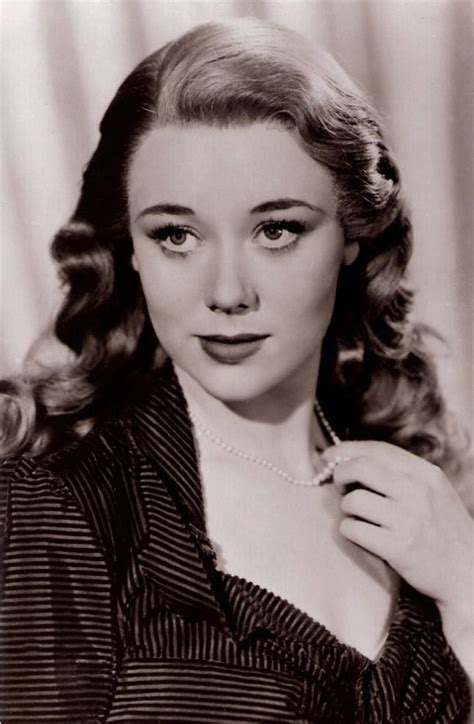 35 Gorgeous Photos Of Glynis Johns In The 1940s And 50s ~ Vintage Everyday