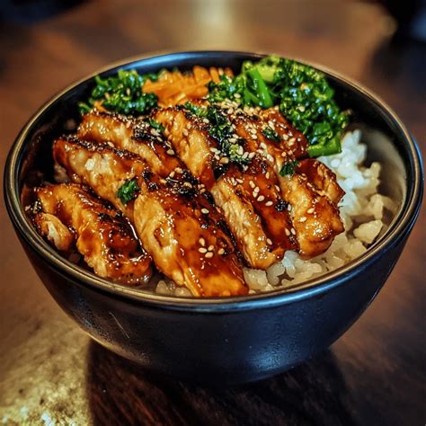 Irresistible Delicious Honey Garlic Chicken Bowl With Juicy Bites