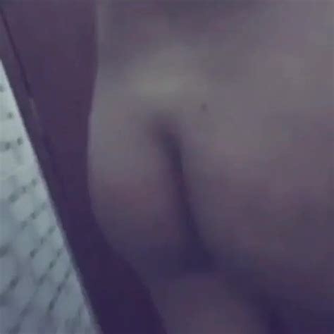 몸매를 보여주는 인도 핫한 소녀 xHamster