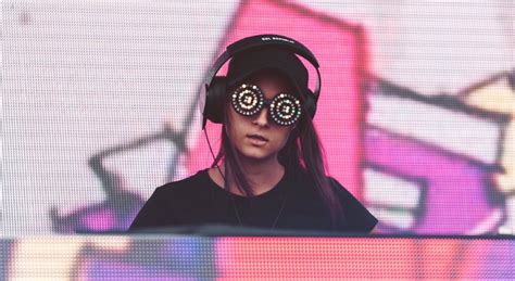© RΞzz Twitter Isabelle Rezazadeh Alias Rezz Dj Productrice Rave Aesthetic Electronic