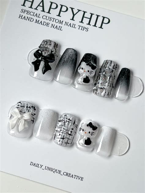 겨울네일 키티 트위드 데일리 여리여리 네일팁 주문제작 핸드메이드 수제네일팁 해피힙네일 연예인 아이돌네일 틱톡계 웨딩 에이블리