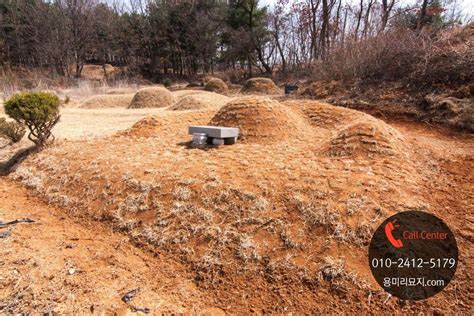 경기도 파주시 광탄면 등원리 박oo님 산소에 잔디작업 사진입니다 서울시립 용미리제1묘지 용미리제2묘지 윤달 묘지이장 묘지화장 묘지개장 파묘 부부합장 산소이장 추천 전문