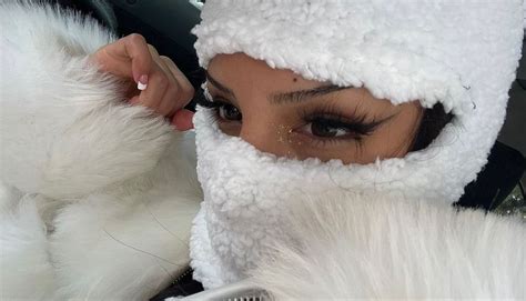 White Snow Bunny Costume Snow Baddie Girl Icon Selfie Photo Ideas